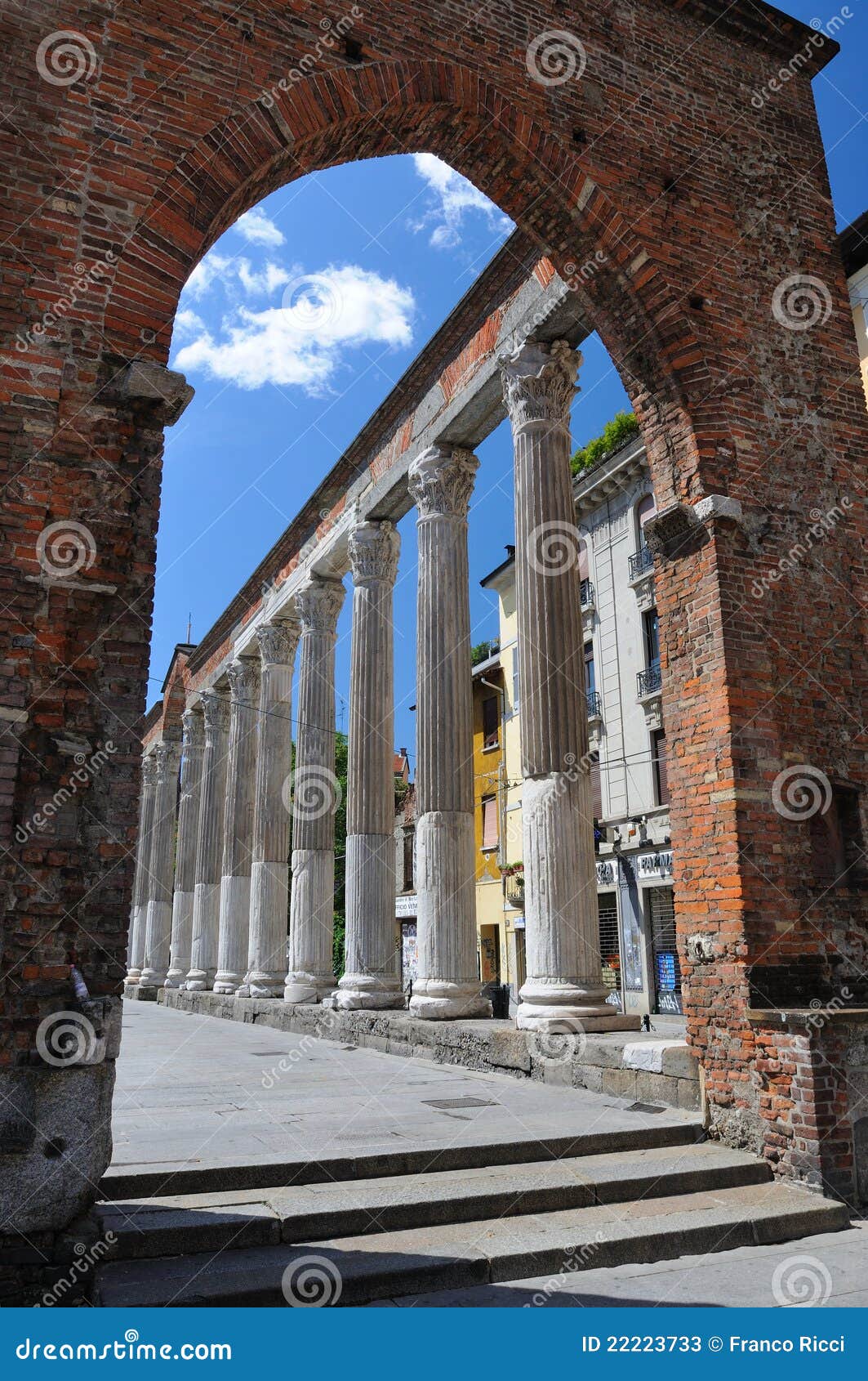 San Lorenzo Columns in Milan, Italy Stock Image - Image of gallery ...