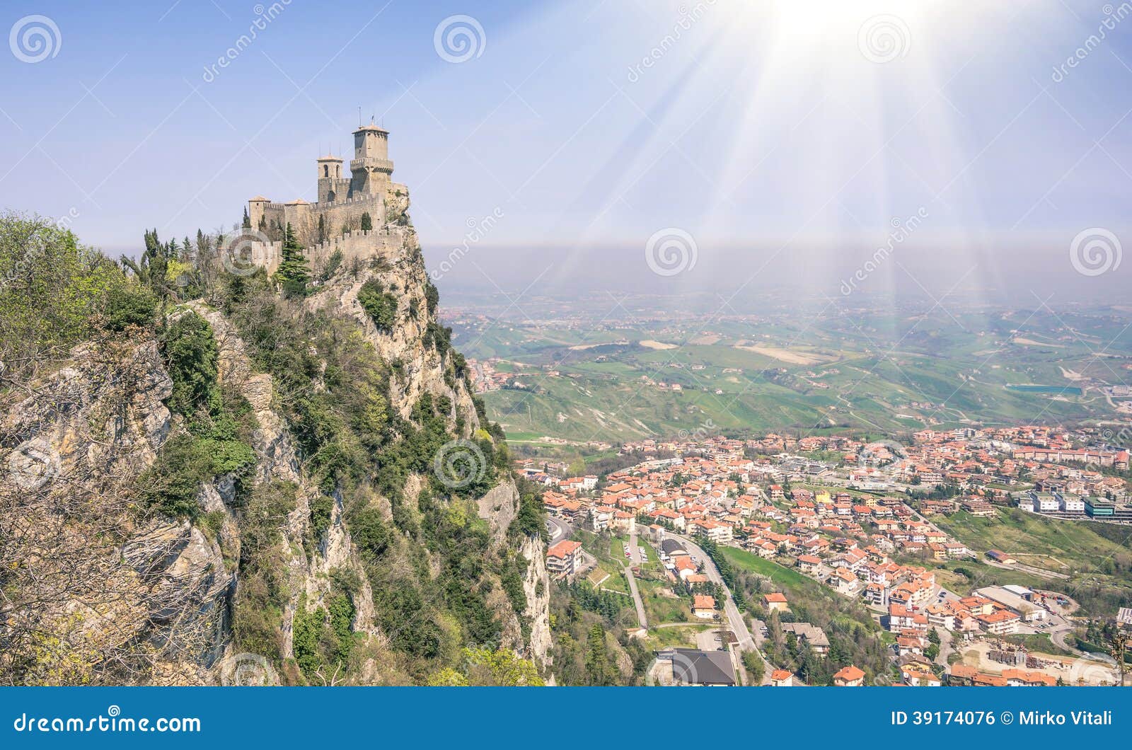San Marino Republic - Rímini Italia Foto de archivo - Imagen de ...
