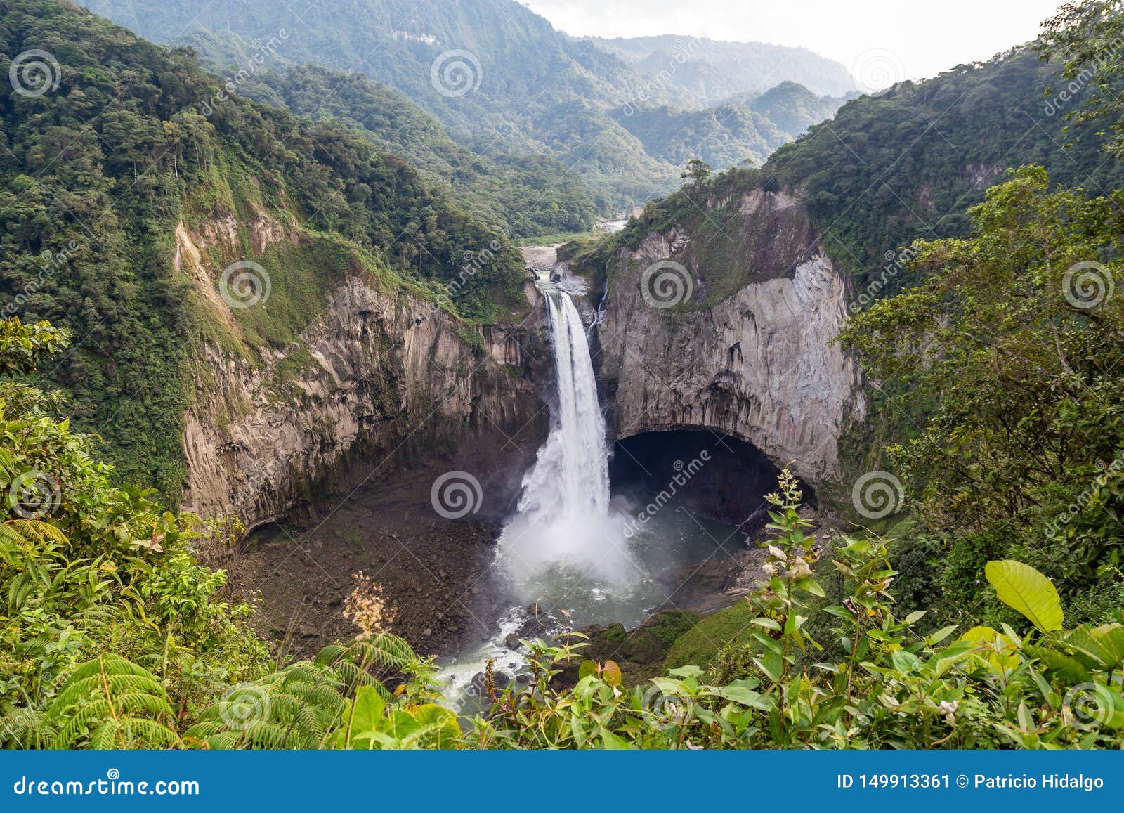 San Rafael waterfall stock image. Image of cascada, forest - 149913361