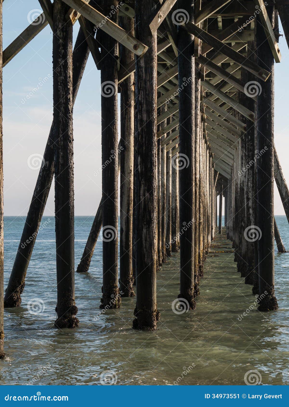 San Simeon Pier structure stock image. Image of coastline - 34973551