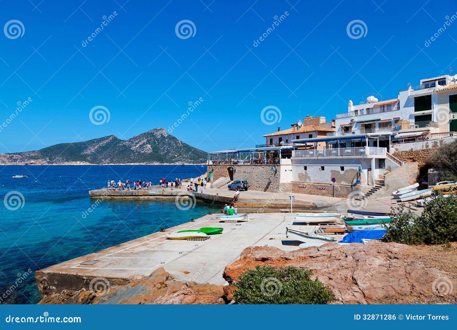 San Telmo Harbor E Isla De Dragonera, Majorca Foto editorial - Imagen ...