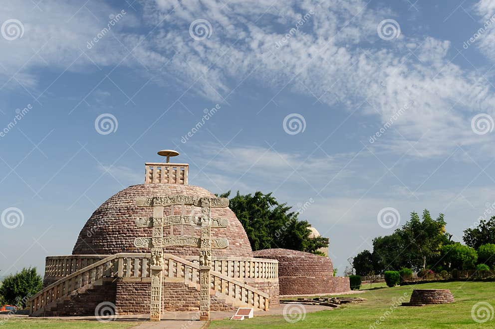 Sanchi stock image. Image of indian, statues, monument - 13504677