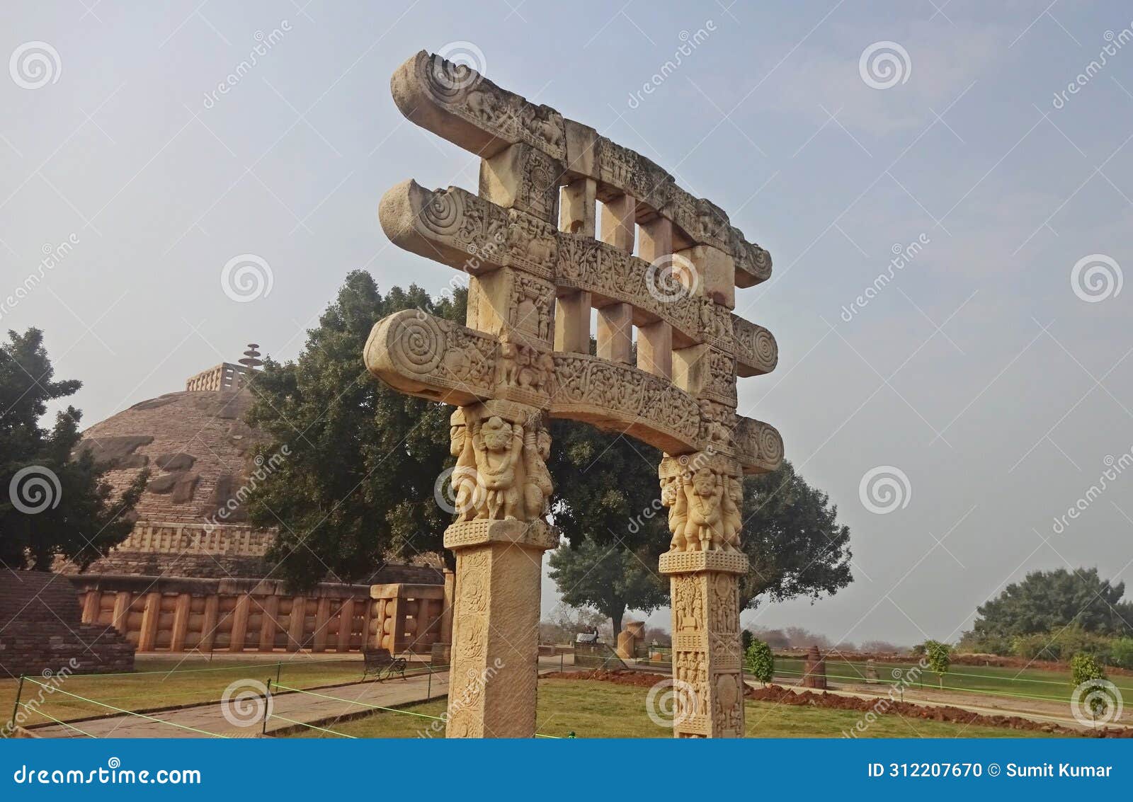 Sanchi Stupa Gate ( Toranas of Sanchi Stupa) at Sanchi Stock Photo ...
