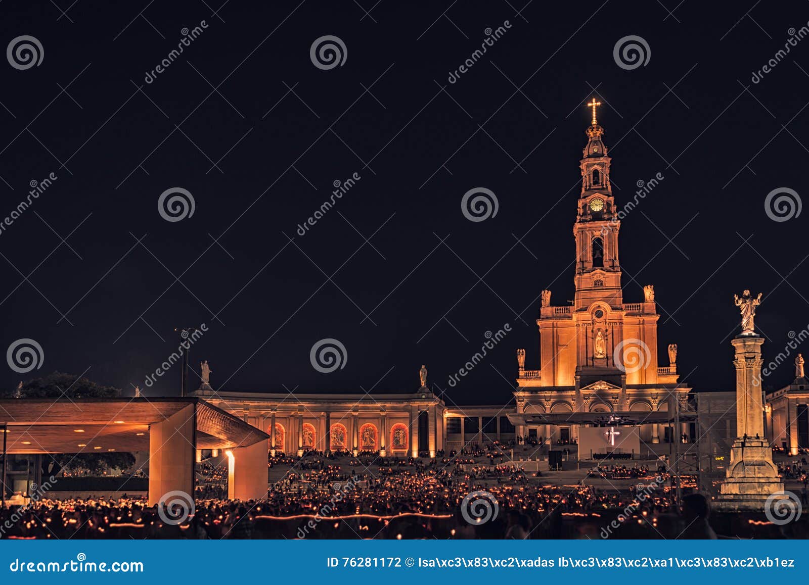Sanctuaire De Fatima, Autel Du Monde Catholique Photographie éditorial ...