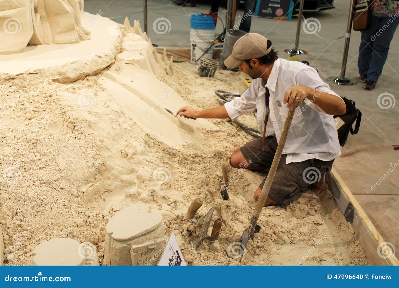 Sand Artist At Work Editorial Image | CartoonDealer.com #194401304