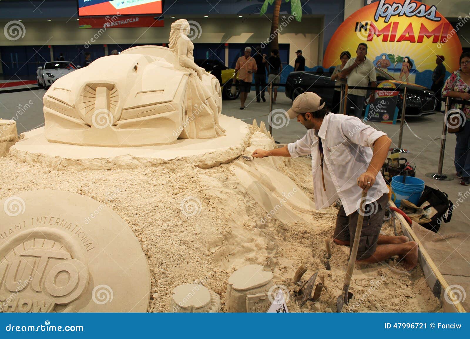 Sand Artist At Work Editorial Image | CartoonDealer.com #194401304