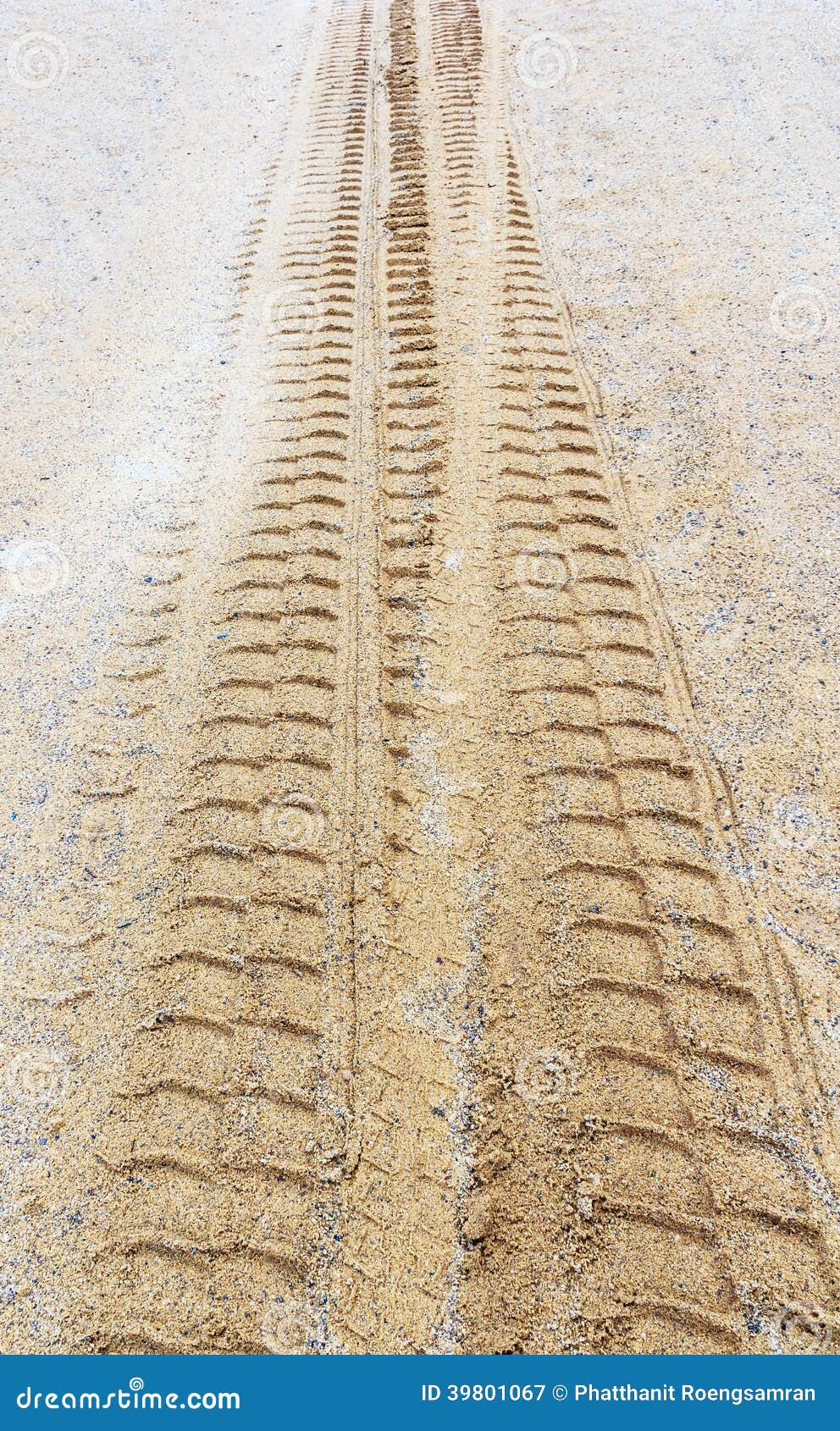 Sand Backgrounds and Texture, Wheel Tracks in the Sand Backgrounds and ...