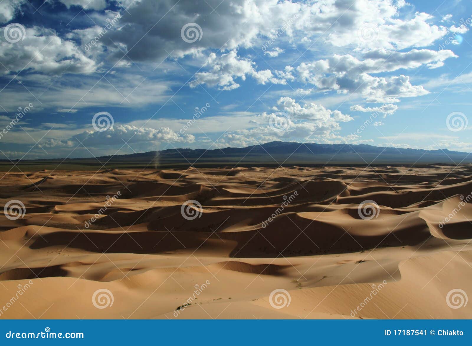 Sand dunes in gobi desert stock image. Image of adventure - 17187541