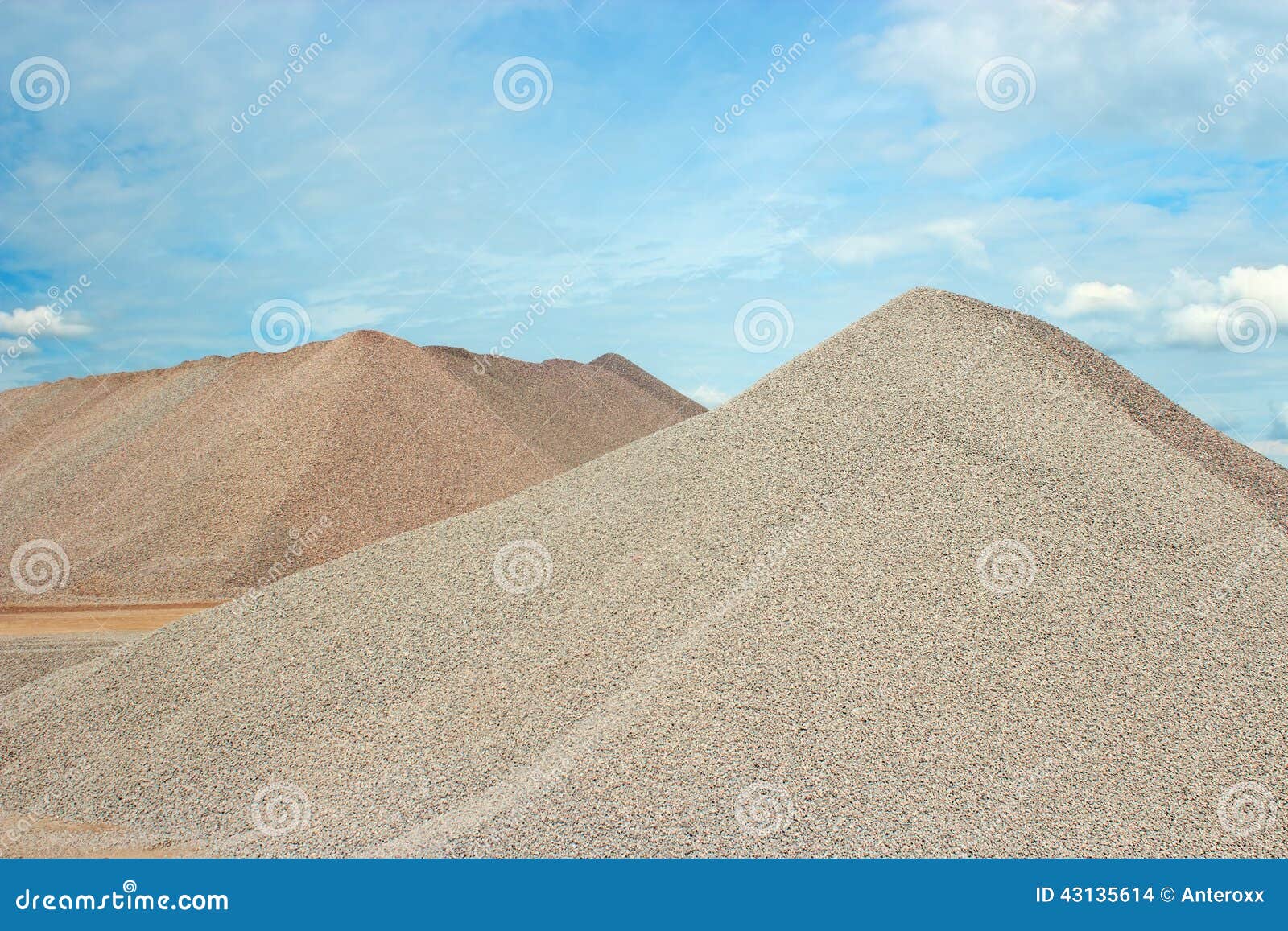 Sand heaps stock photo. Image of costruction, outdoors - 43135614
