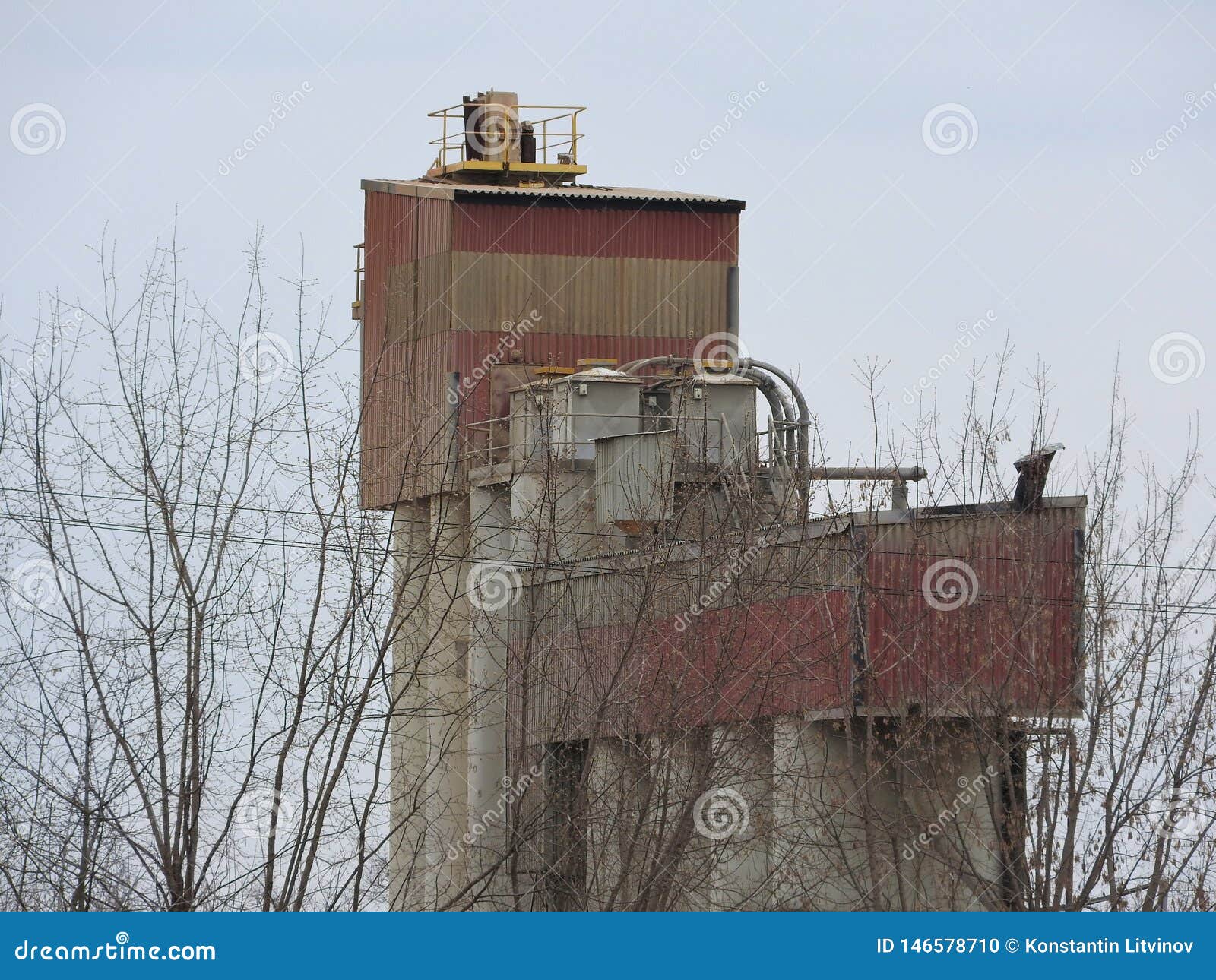 Sand Quarry Building and Workshop with Heavy Duty Machinery ...
