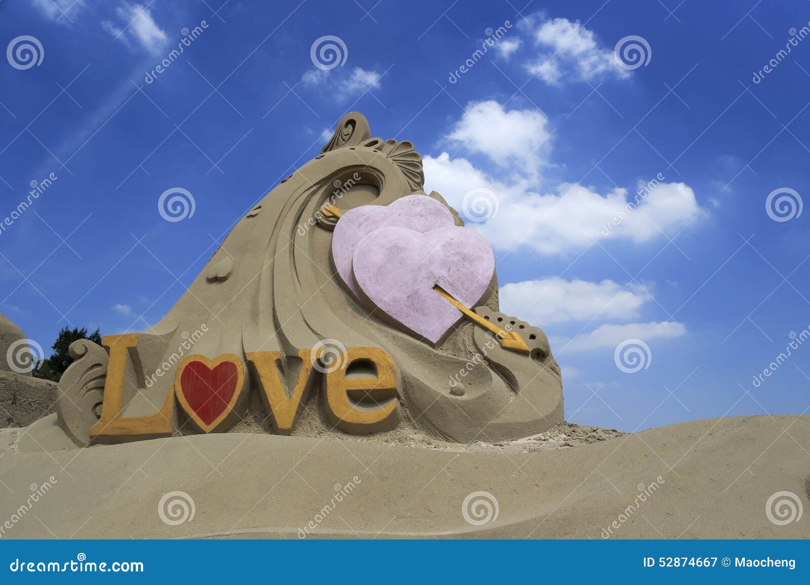 Sand sculpture of love editorial photography. Image of dating - 52874667