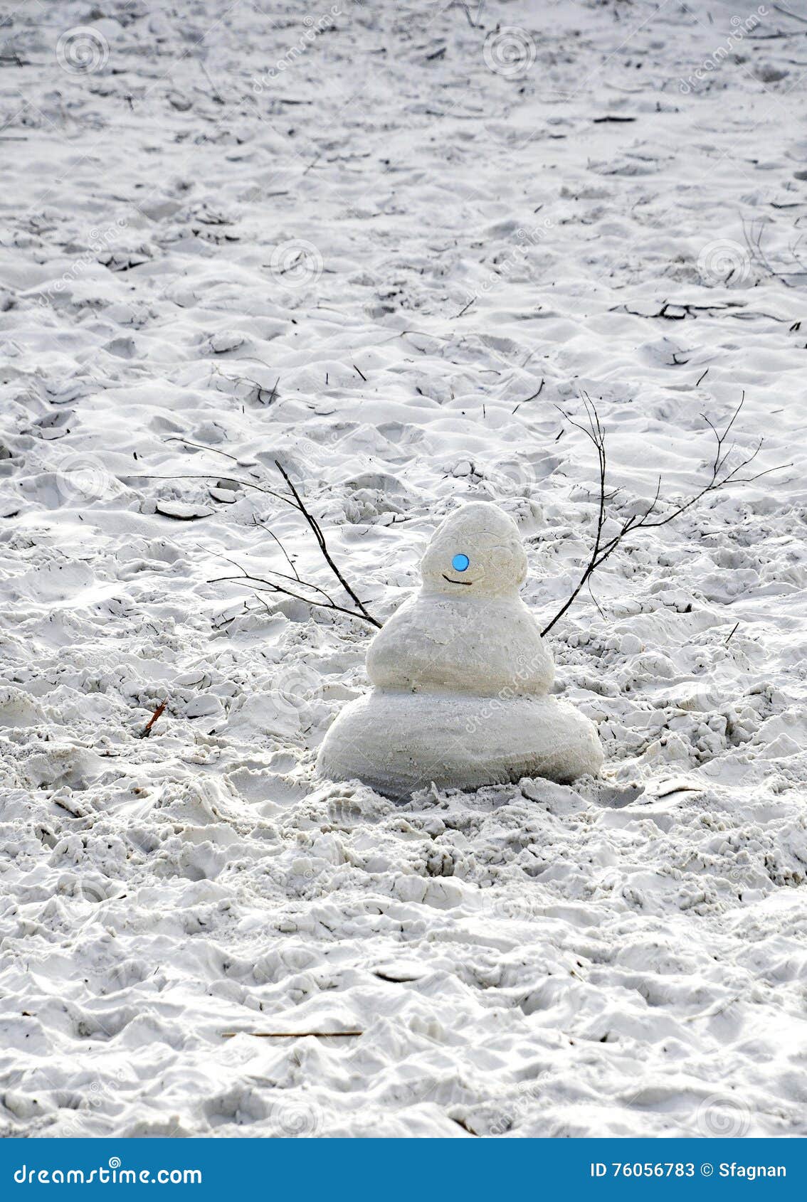 Sand snowman at the beach stock image. Image of nature - 76056783