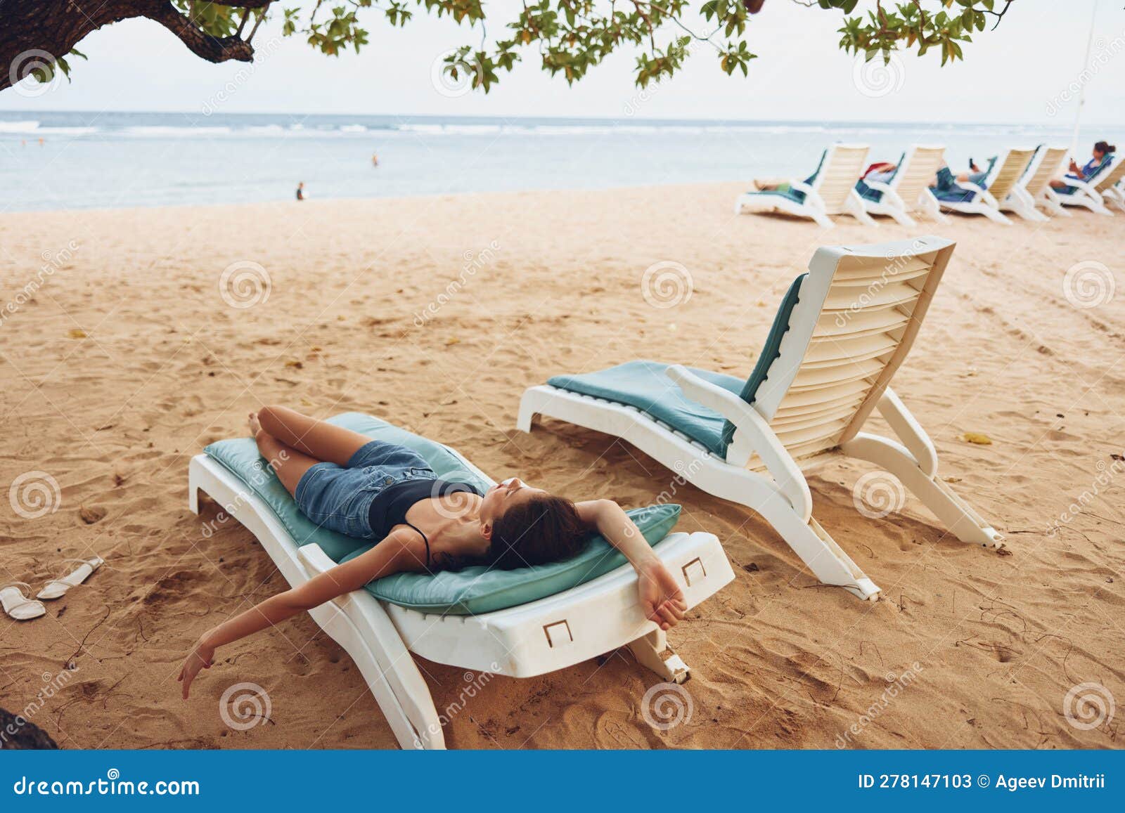 Sand Woman Lifestyle Resort Lying Relax Sunbed Beach Smiling Ocean Sea