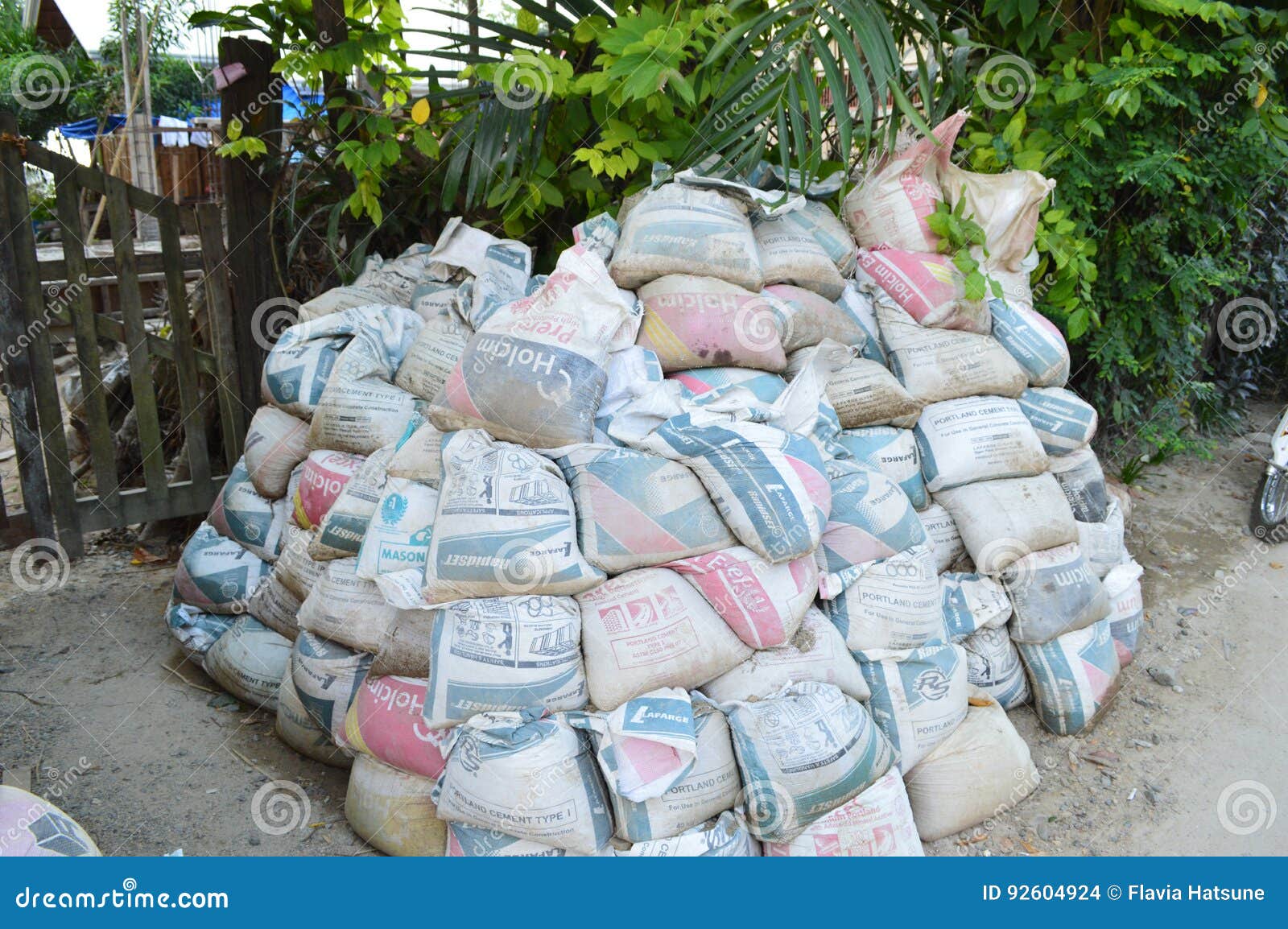 Sandbag imagen de archivo editorial. Imagen de sandbag - 92604924