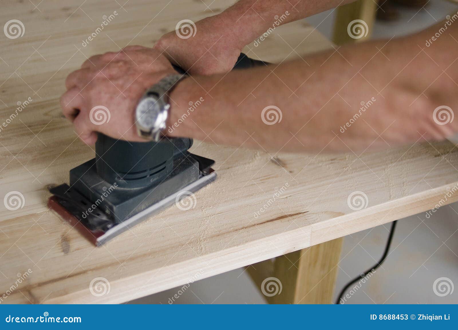 Sanding Cartoon Vector | CartoonDealer.com #16517605