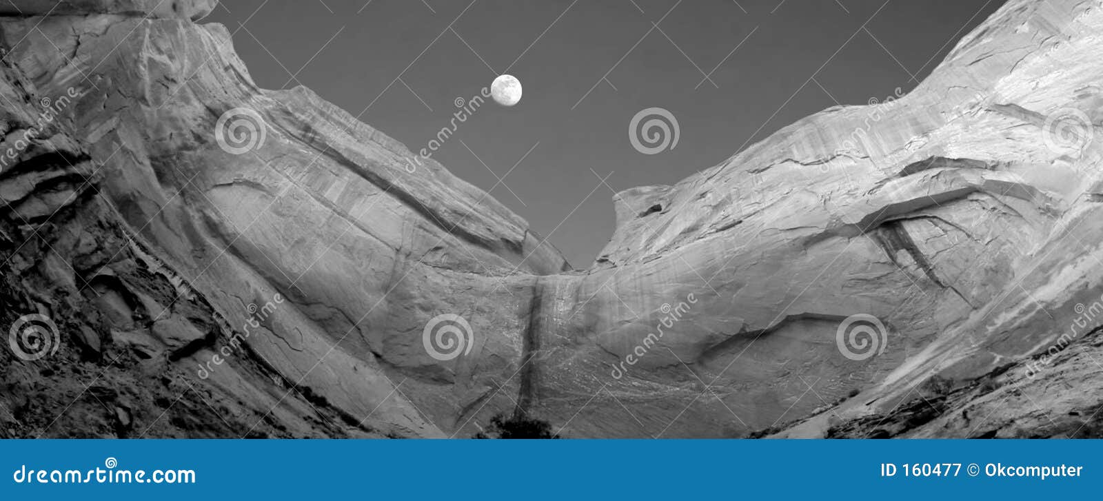 Sandstone cliff & moon stock image. Image of rock, utah - 160477