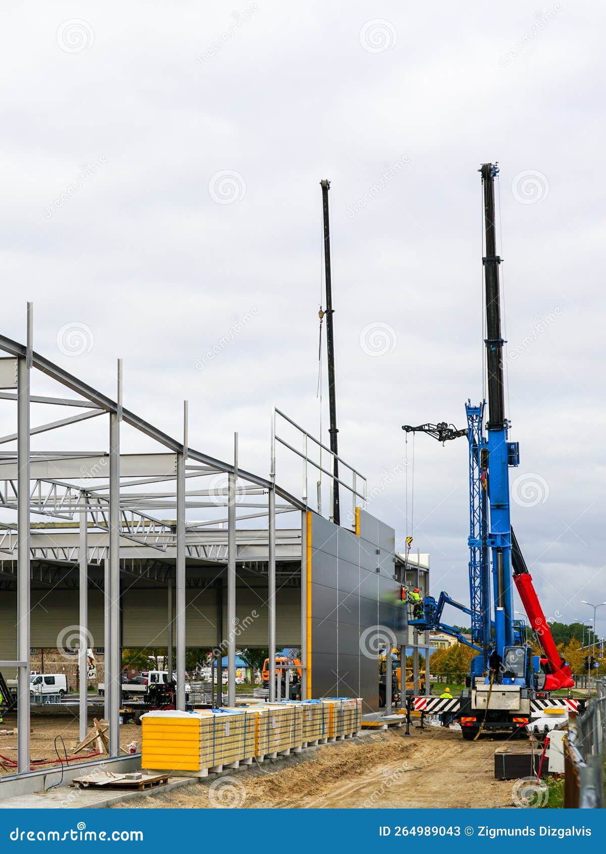Sandwich Panel Wall Assembly on an Assembled Steel Frame of a New ...