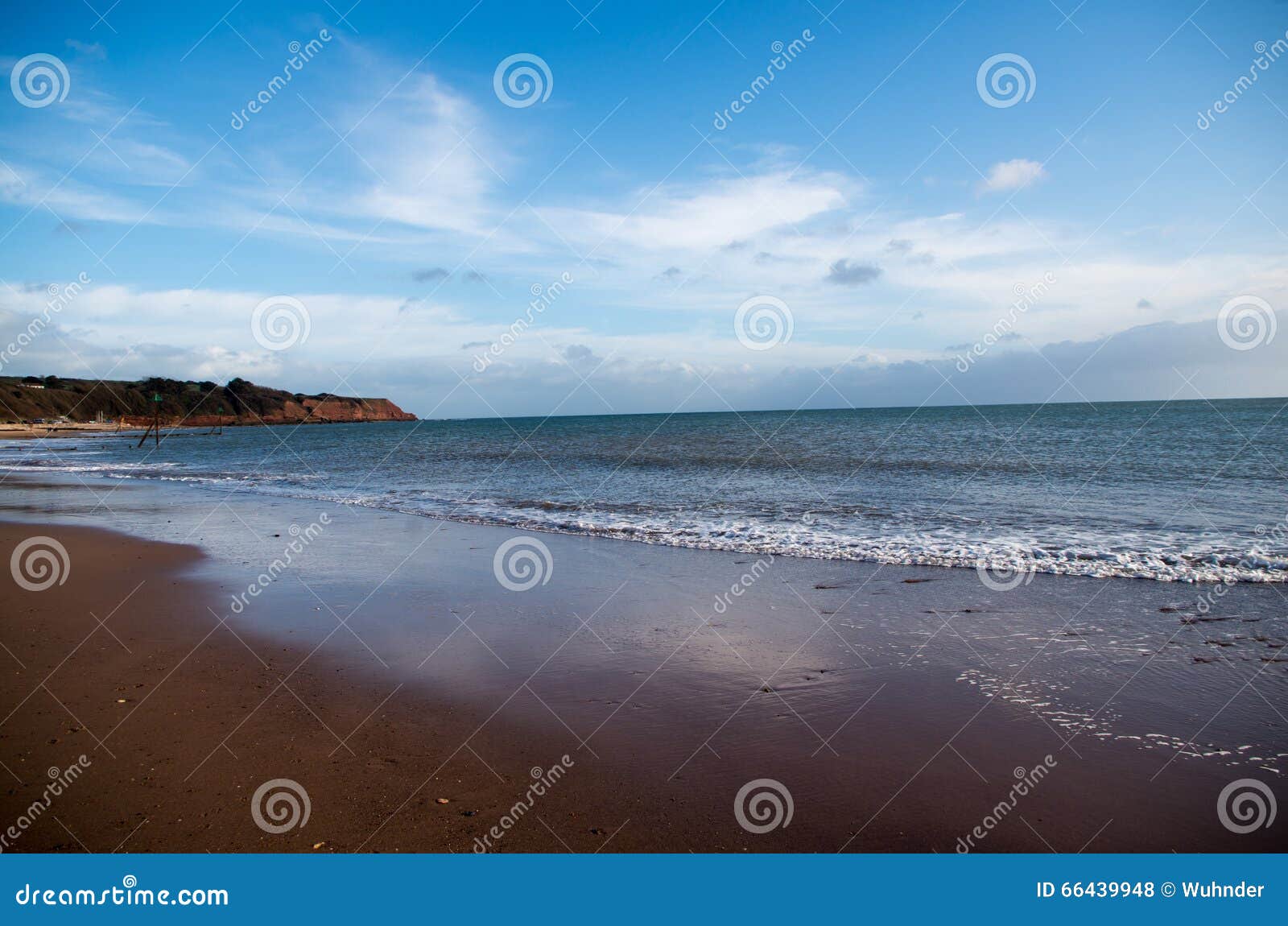 Sandy Bay Beach - Devon foto de archivo. Imagen de arenoso - 66439948