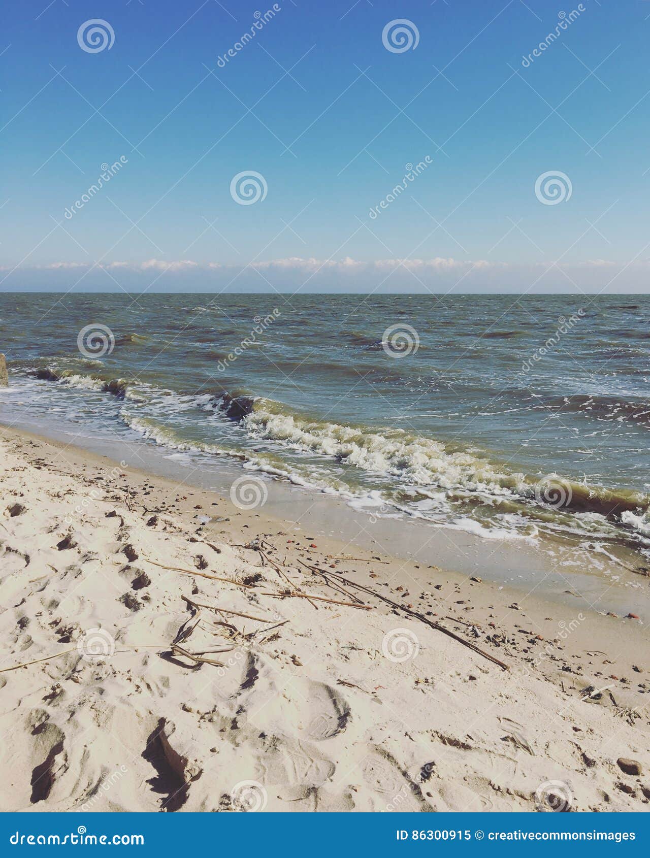 Sandy Beach Picture. Image: 86300915