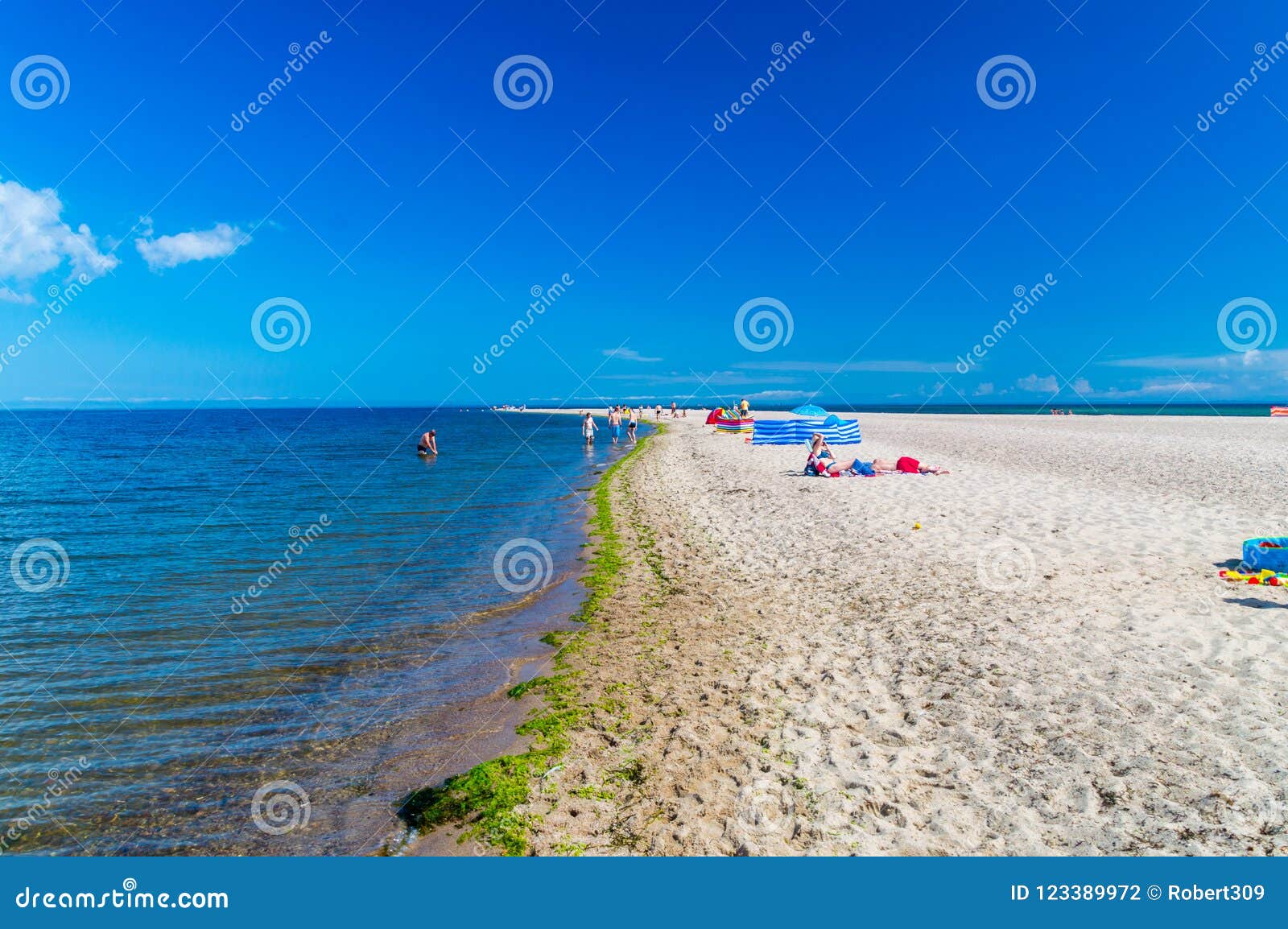 Sandy Beach on Rewa Peninsula. Editorial Photography - Image of sand ...