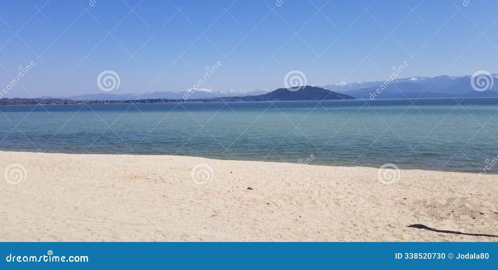 Sandy Beaches,cliffs And Rolling Water On Bethels Beach. Auckland,New ...