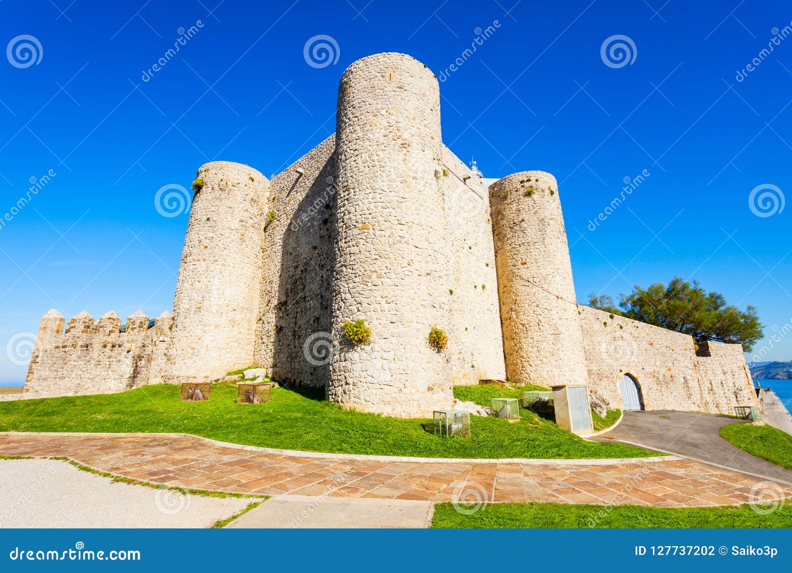 Santa Ana Castle Castro Urdiales Arkivfoto - Bild av liggande, turism ...