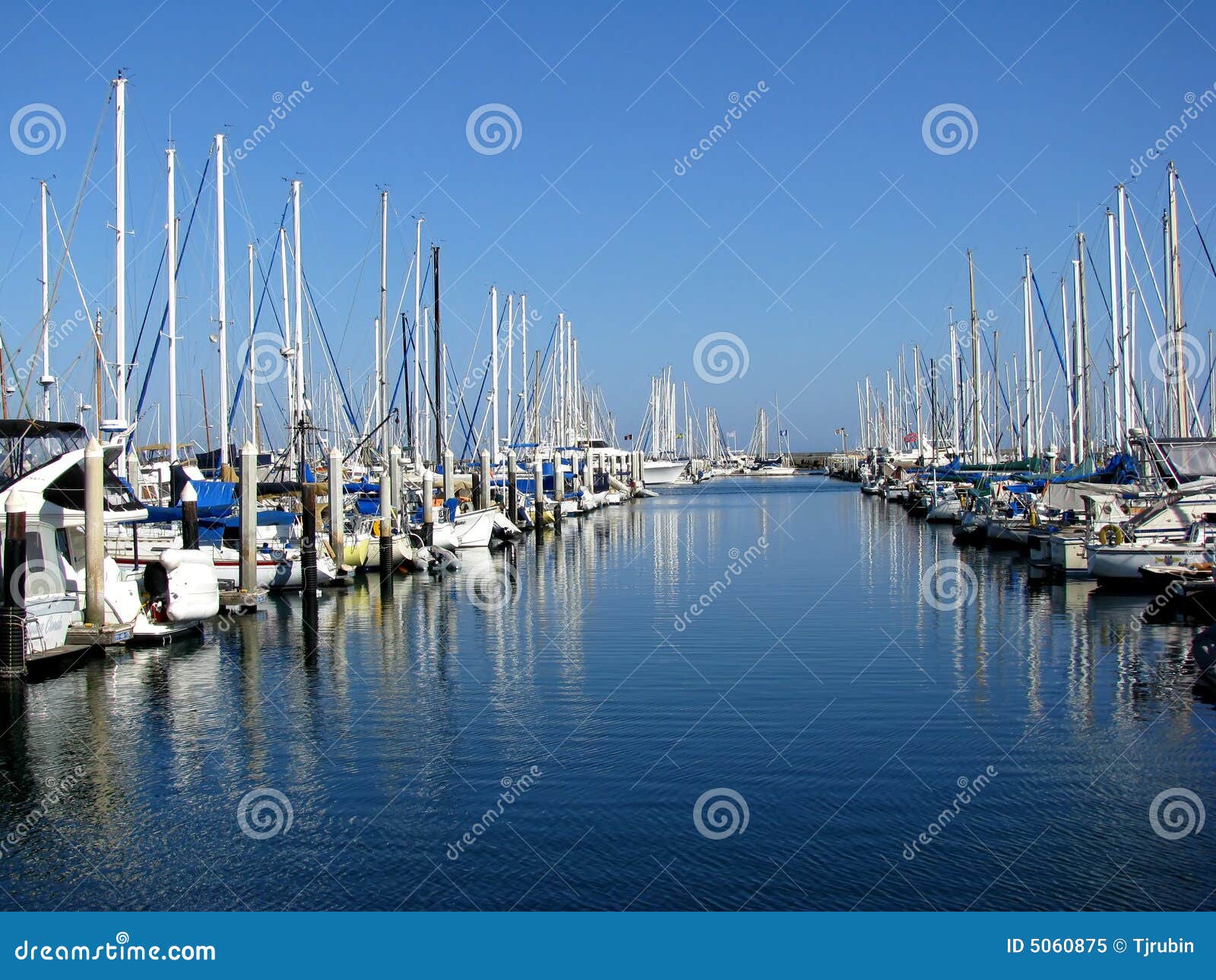 Santa Barbara Marina stock image. Image of ocean, aqua - 5060875