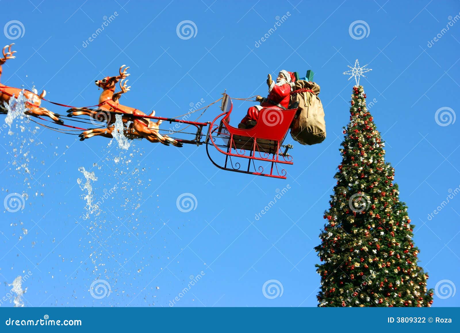 Santa Sleigh Flying Real