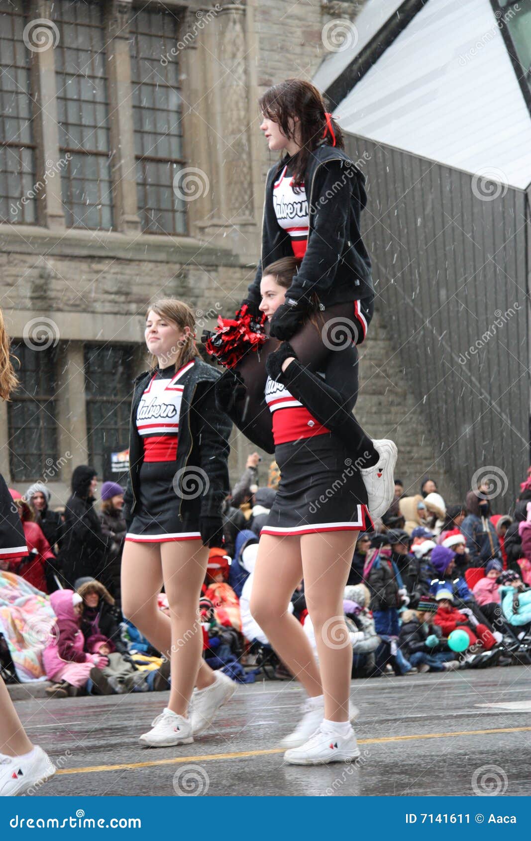 The Santa Claus Parade 2008 Editorial Photo - Image of females, ontario ...
