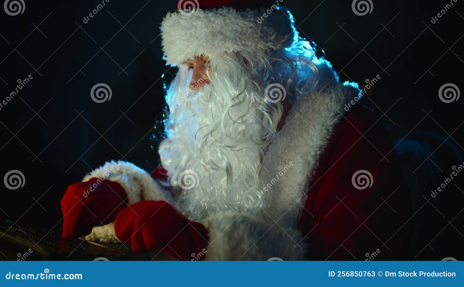 Santa Claus is Using Computer Stock Video - Video of christmas, online ...