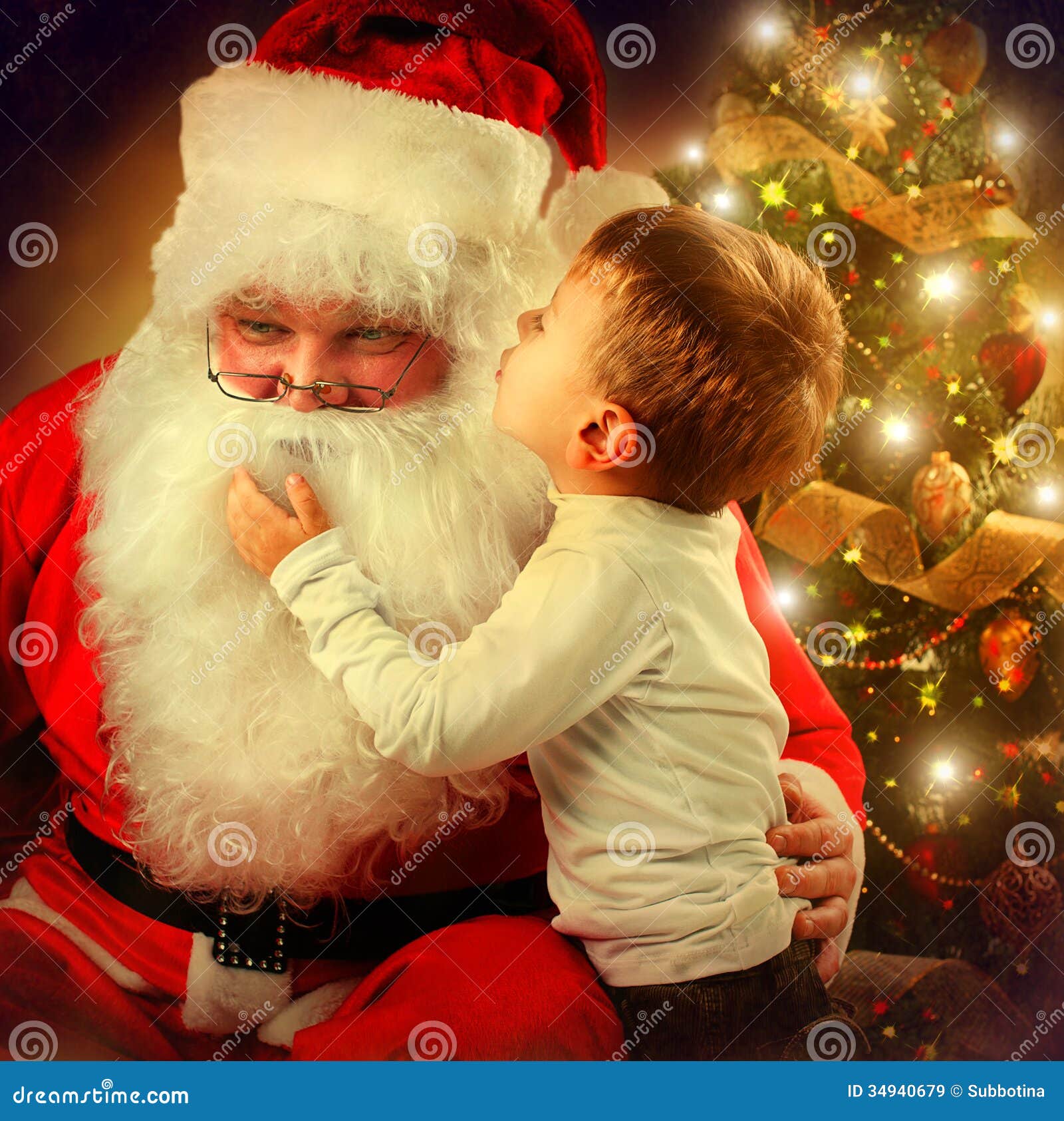 Santa Claus y Little Boy imagen de archivo. Imagen de gente - 34940679