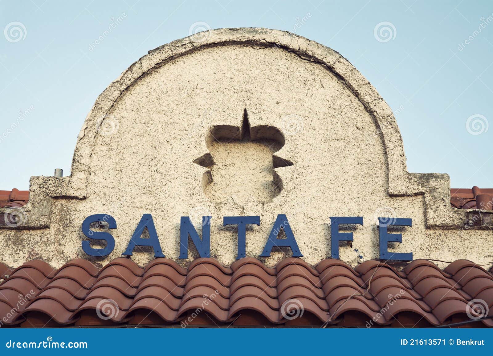 Santa Fe Sign Seen on the Building Stock Image - Image of city, landmak ...