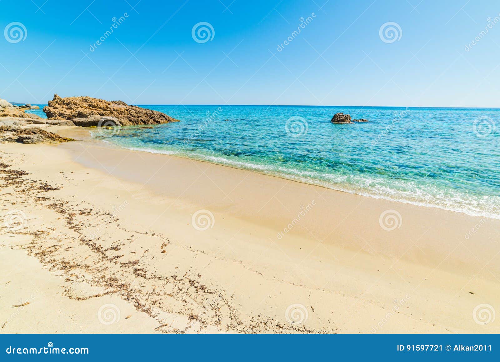 Santa Giusta-Strand in Costa Rei Stockbild - Bild von wellen, sonne ...