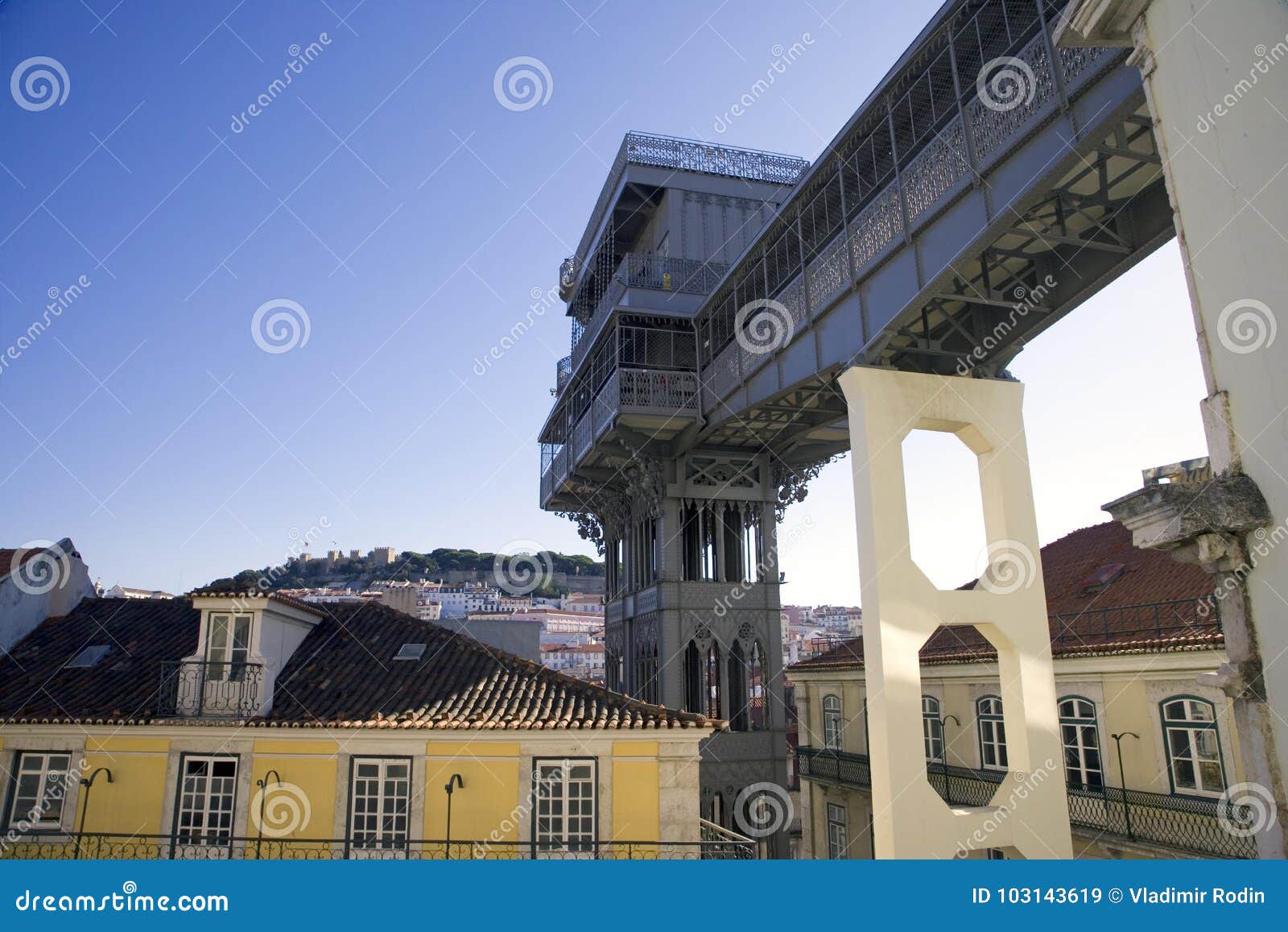 Santa Justa Lift Lisbon imagen de archivo. Imagen de cabina - 103143619