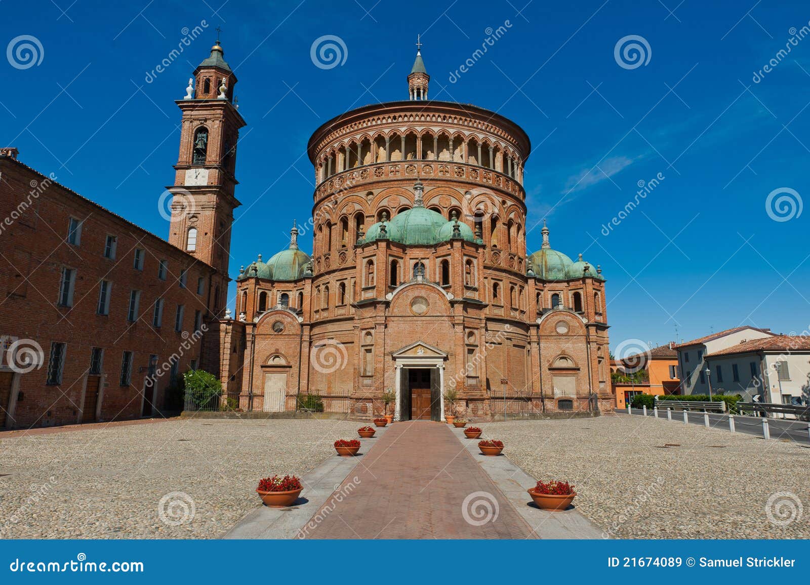 Santa Maria della Croce stock image. Image of crema, fiore - 21674089