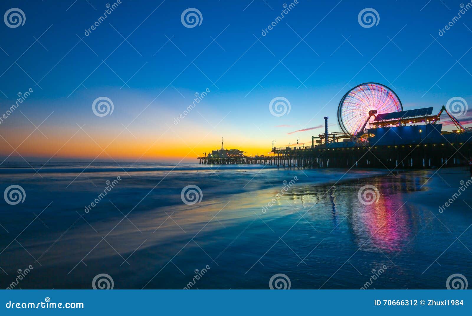 Santa Monica Pier Entrance View On Ocean Ave, Santa Monica â€“ Los ...