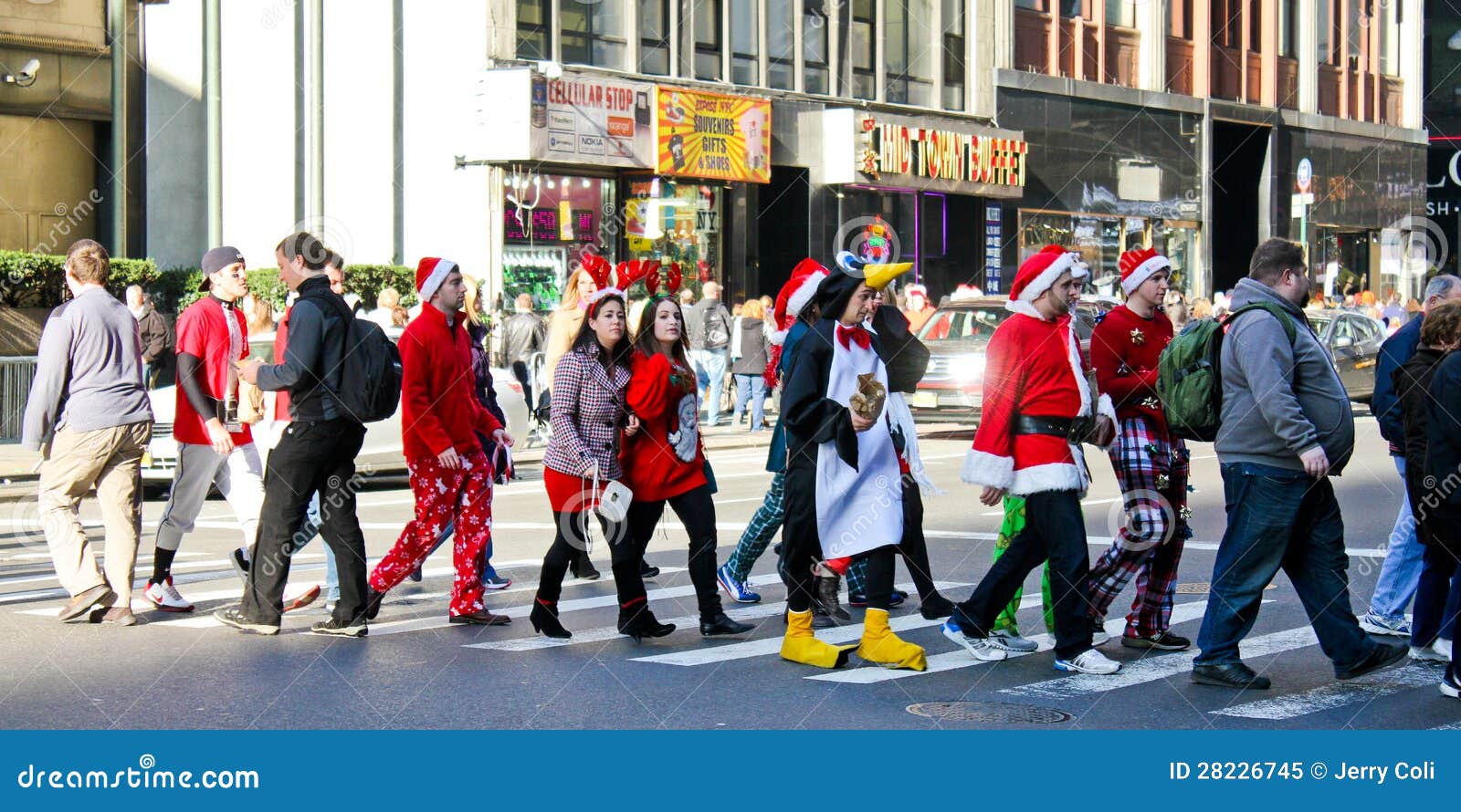 Santa Pub Crawl, Manhattan, NYC Editorial Image - Image of christmas ...