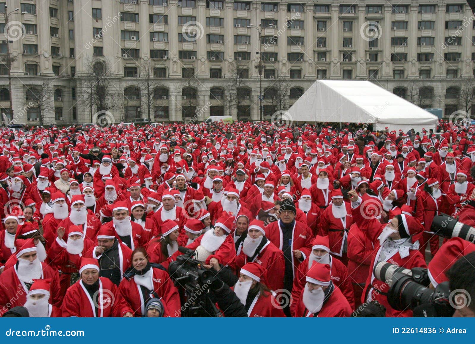 People Dressed Like Santa Claus Editorial Photo - Image of season ...