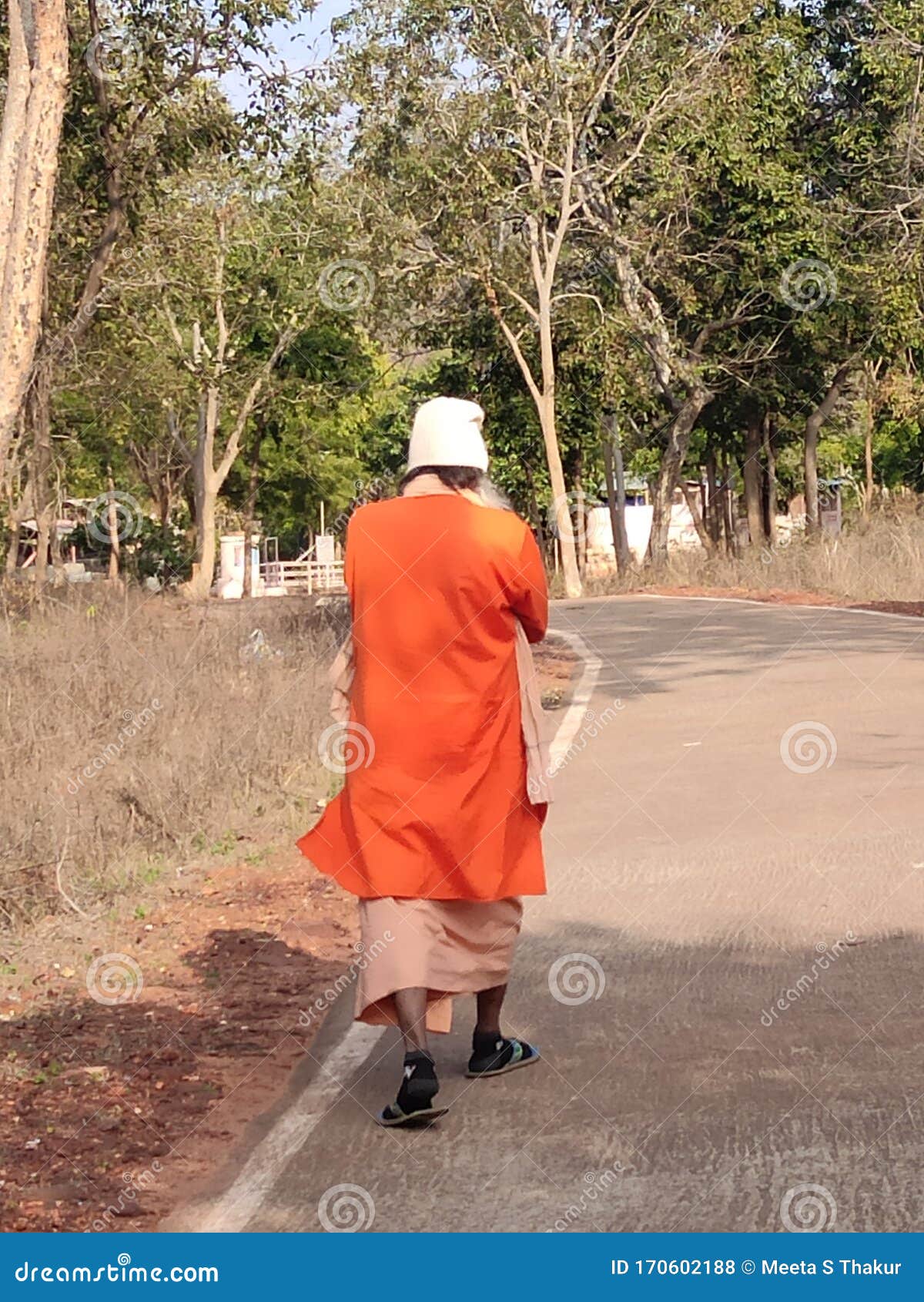 Santo Indio En El Camino De Nirvana Foto de archivo editorial - Imagen ...