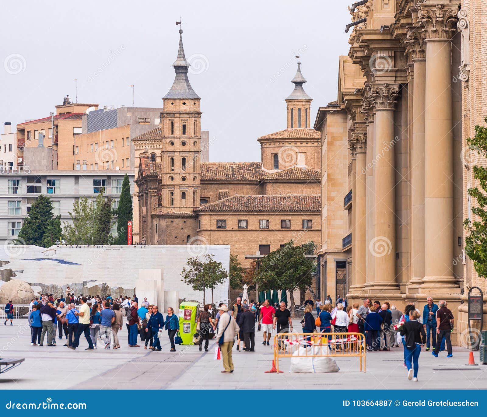 SARAGOSSA, SPAIN - SEPTEMBER 27, 2017: View of Pilar Square. Copy Space ...