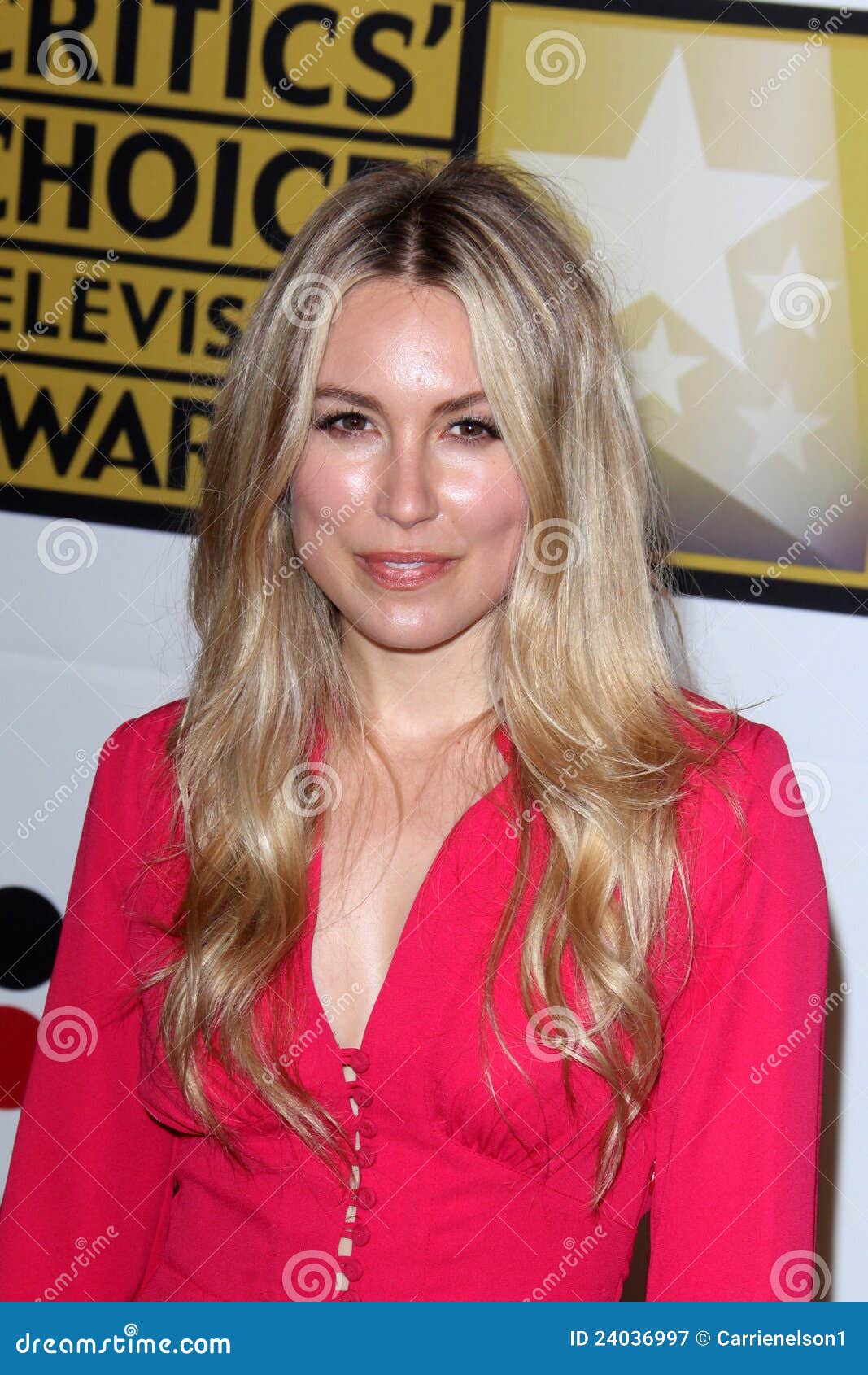 Sarah Carter photographie éditorial. Image du annuel - 24036997