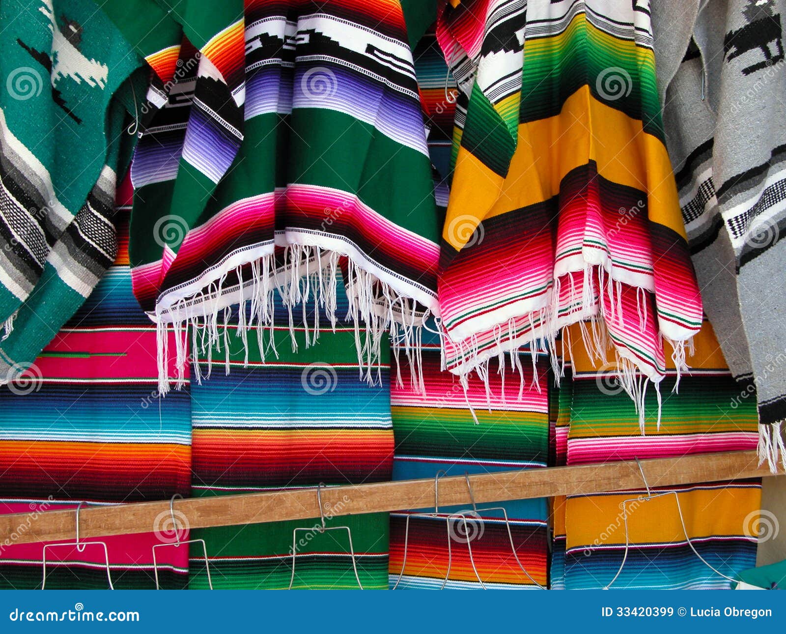 Sarapes tejidos mexicanos imagen de archivo. Imagen de brillante - 33420399