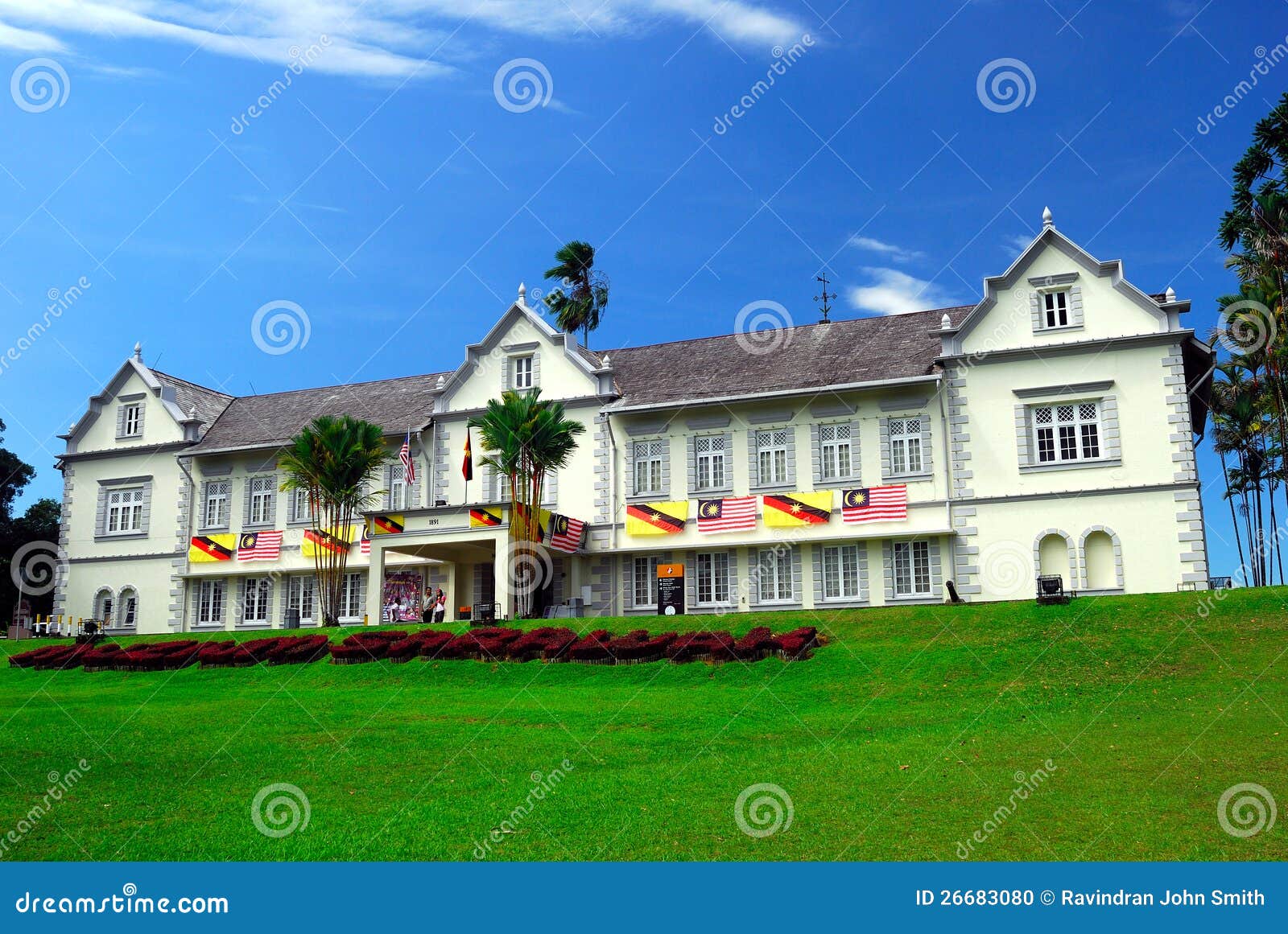 Old Sarawak State Mosque Aka Masjid Lama Pink Mosque With Graveyard ...