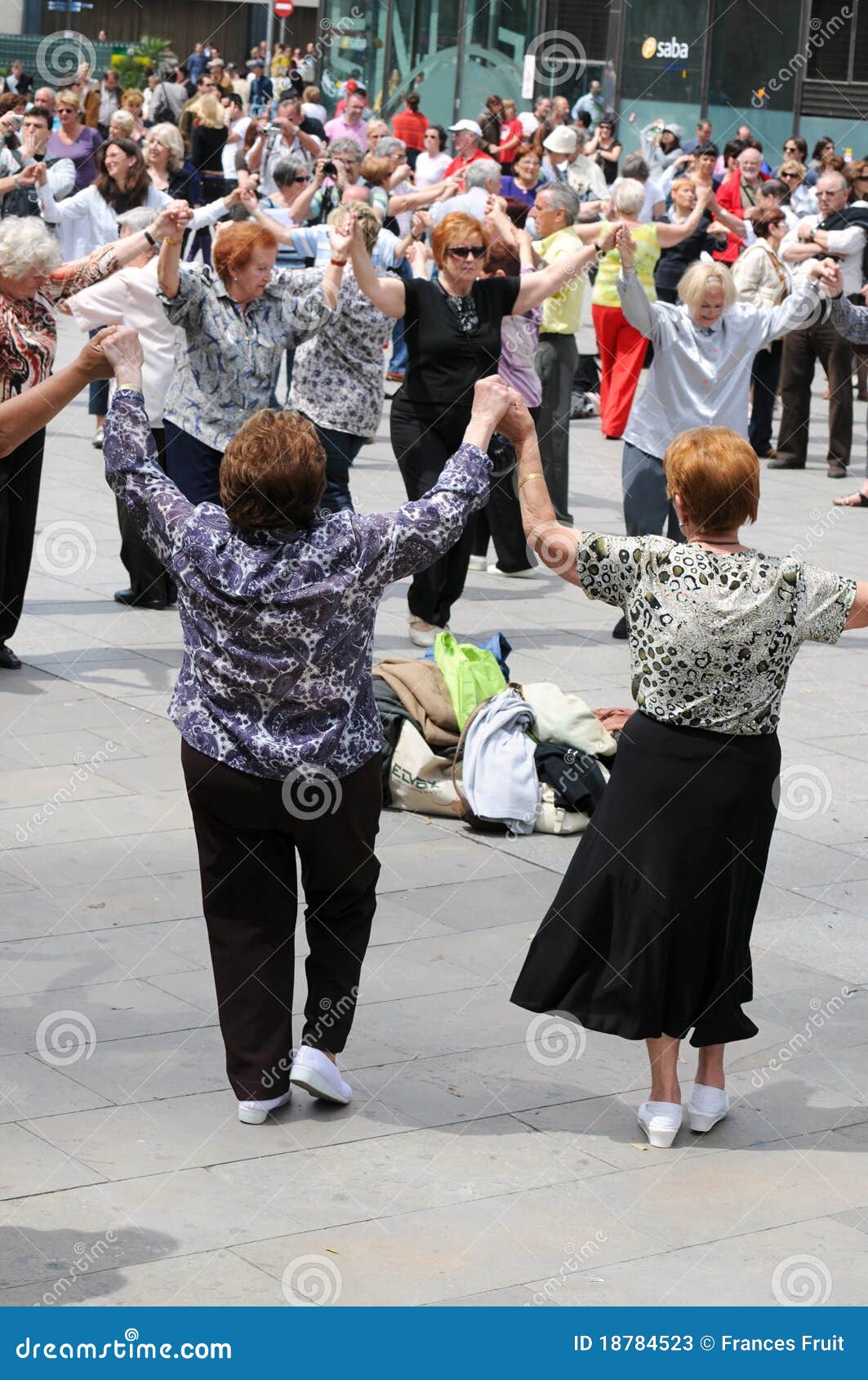 SARDANA DANCERS BARCELONA editorial stock photo. Image of tourism ...