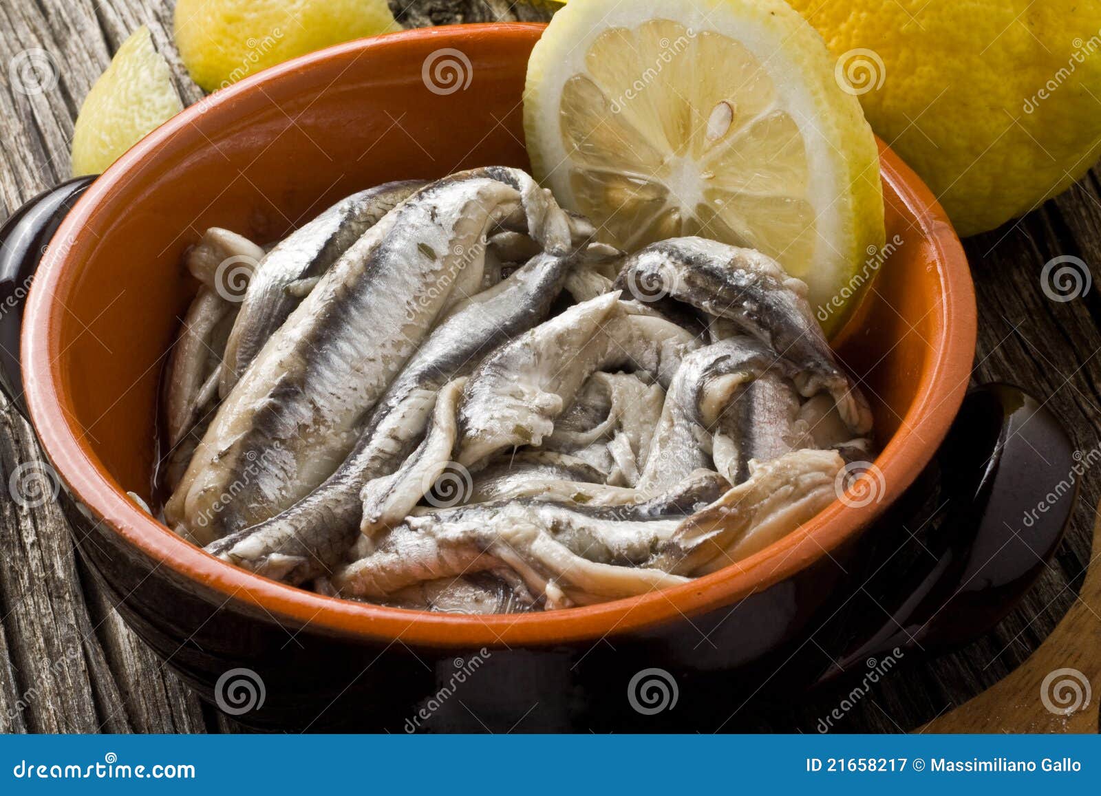 Sardele obraz stock. Obraz złożonej z morze, olej, kuchnia - 21658217