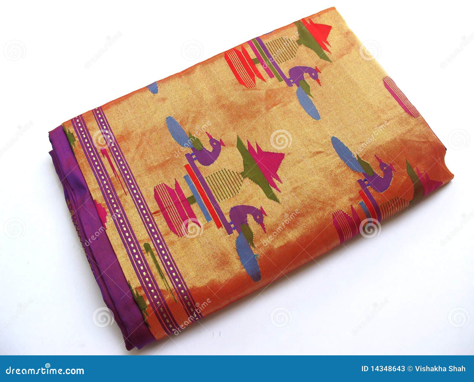Sari de seda india imagen de archivo. Imagen de ropa - 14348643