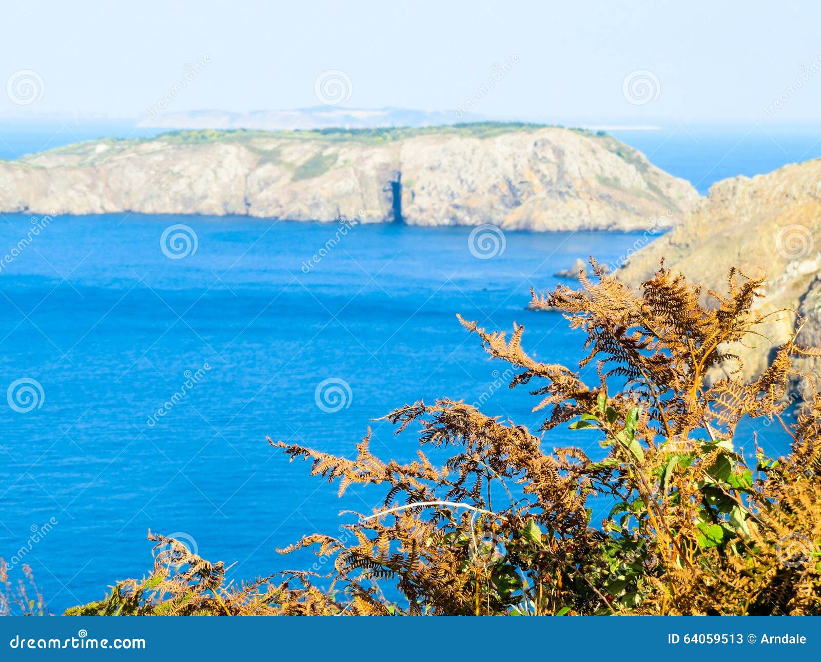 Sark-Insel, Kanal-Inseln stockbild. Bild von himmel, hügel - 64059513
