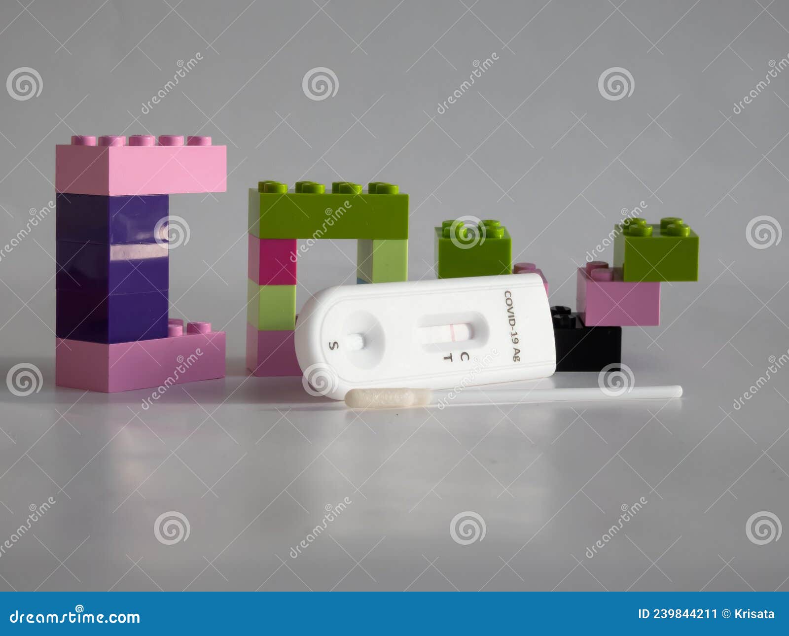 SARS-CoV-2 Antigen Rapid Test Nasal Swab for Self Testing with a Swab ...