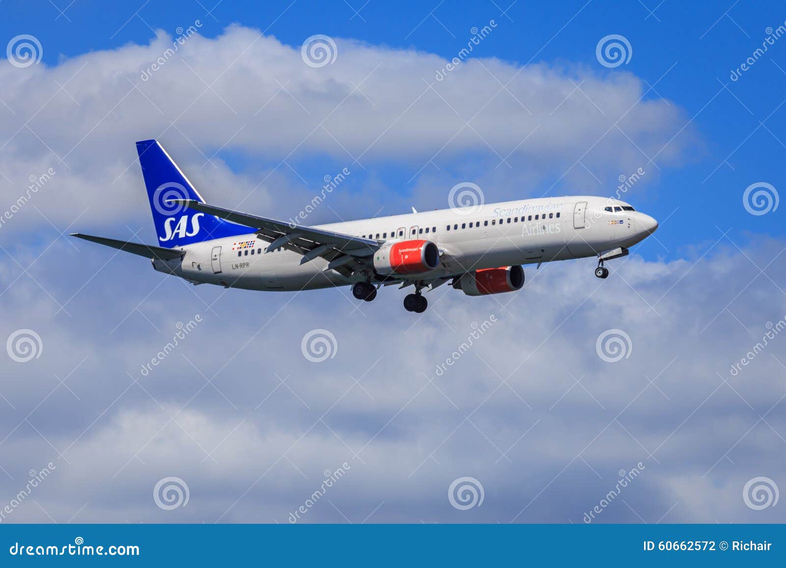SAS Boeing 737-800 photographie éditorial. Image of approche - 60662572