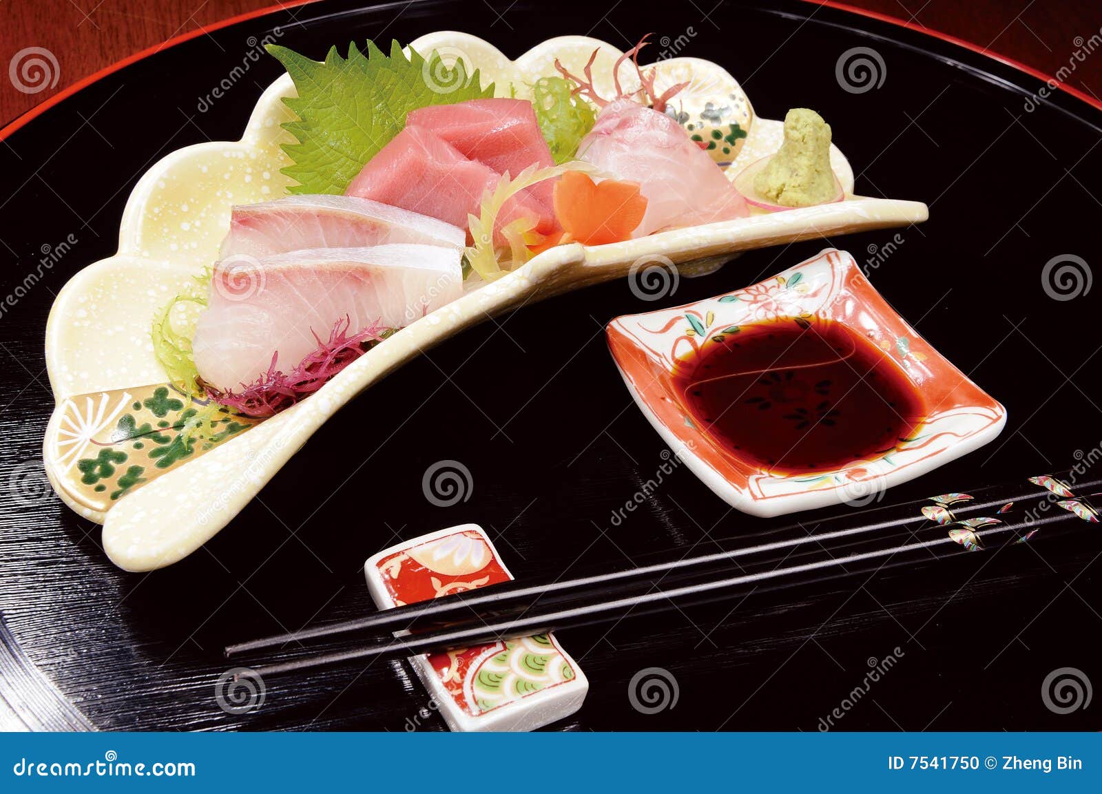 Sashimi foto de archivo. Imagen de asia, vajilla, placa - 7541750